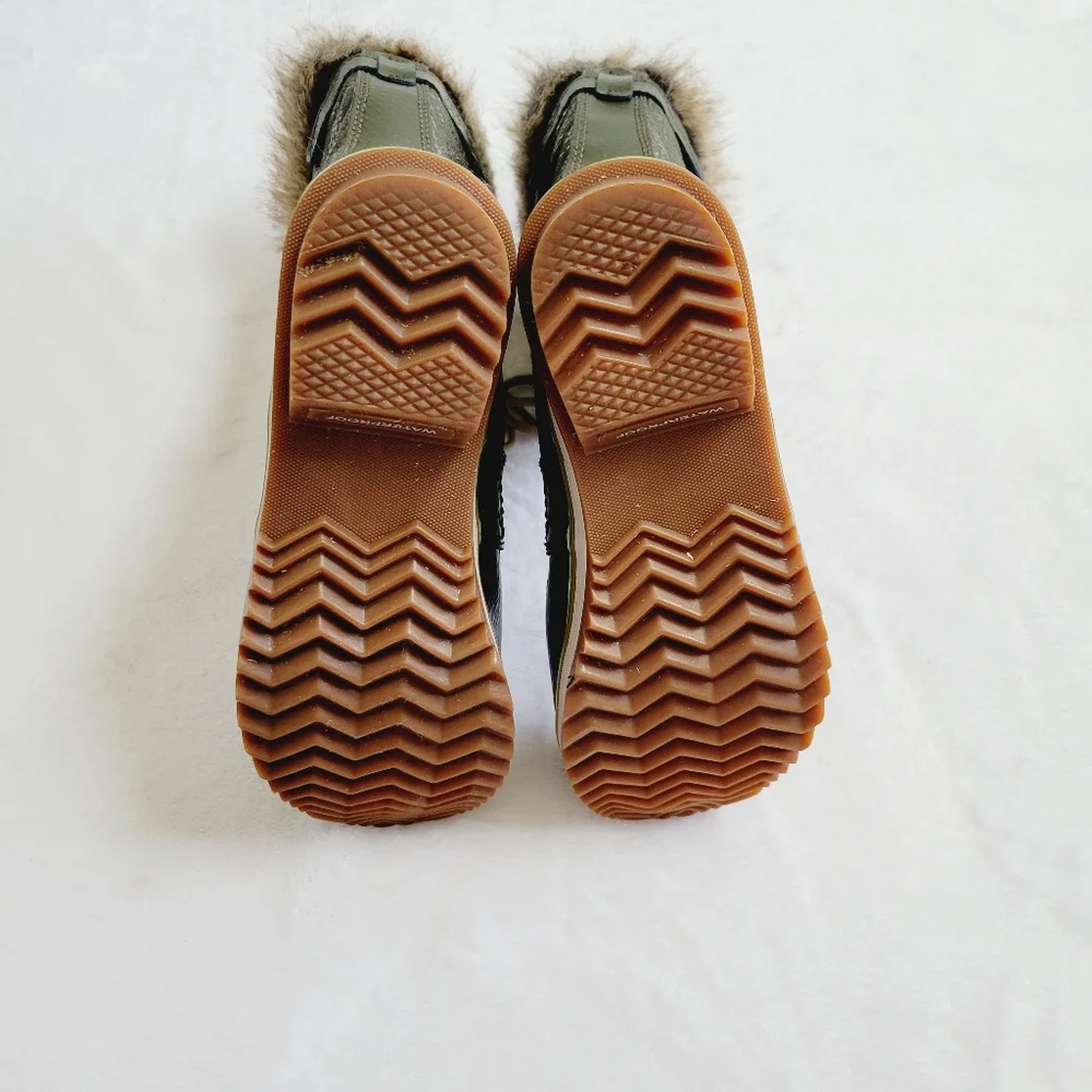 Sorel | Shoes | Sorel Tofino Ii Winter Snow Boots Green Black Fur Trim ...